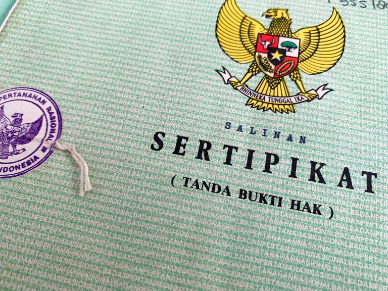 Gadai Sertifikat Tanah Tanpa Survey? Cek Risiko & Caranya!