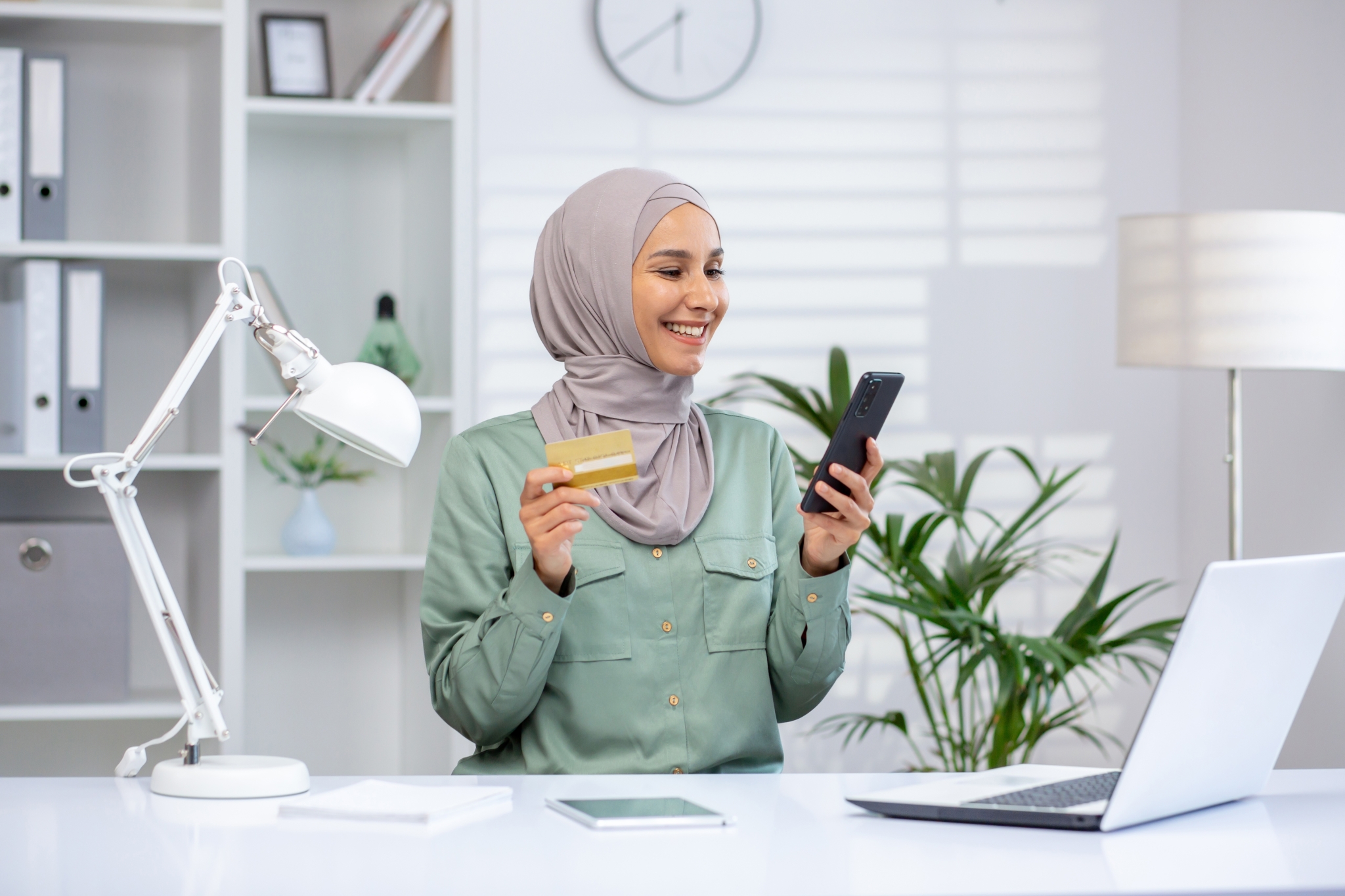 10 Pinjaman Syariah Online Langsung Cair 2025: Cepat dan Aman! - Tuwaga